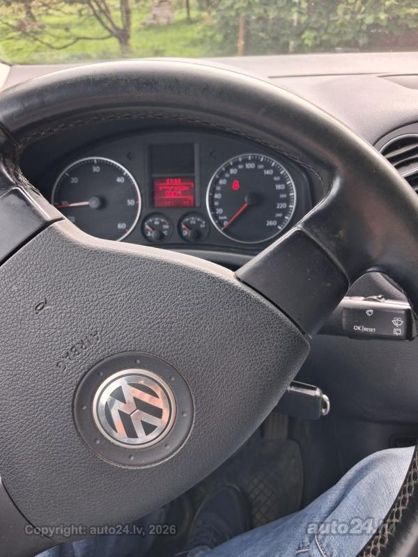 Pelēks Volkswagen Golf Plus 2006 Pērnava, ar dzinēja tilpumu 1.90 L un nobraukumu 360 tūkst. km par 1300 €, foto 8 vietnē AUTOMOTO.COM.LV