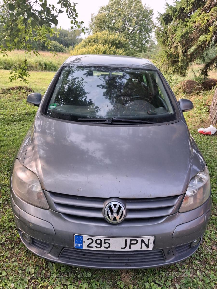 Grey Volkswagen Golf Plus 2006 in Parnu, with an engine capacity of 1.90 L and mileage of 360 thousand km for 1300 €, photo 1 on AUTOMOTO.COM.LV