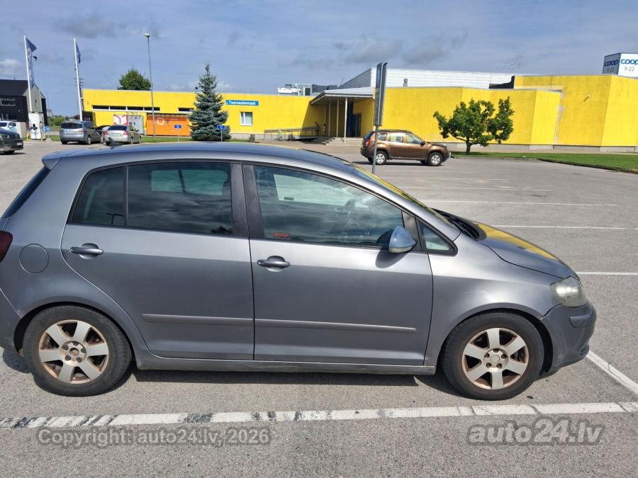 Grey Volkswagen Golf Plus 2006 in Parnu, with an engine capacity of 1.90 L and mileage of 360 thousand km for 1300 €, photo 5 on AUTOMOTO.COM.LV