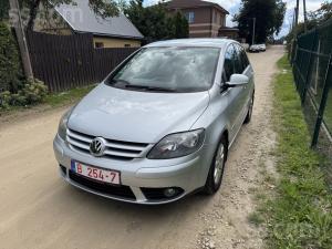 Pelēks Volkswagen Golf Plus 2006 Rēzekne, ar dzinēja tilpumu 1.90 L un nobraukumu 250 tūkst. km par 3050 €, foto  vietnē AUTOMOTO.COM.LV