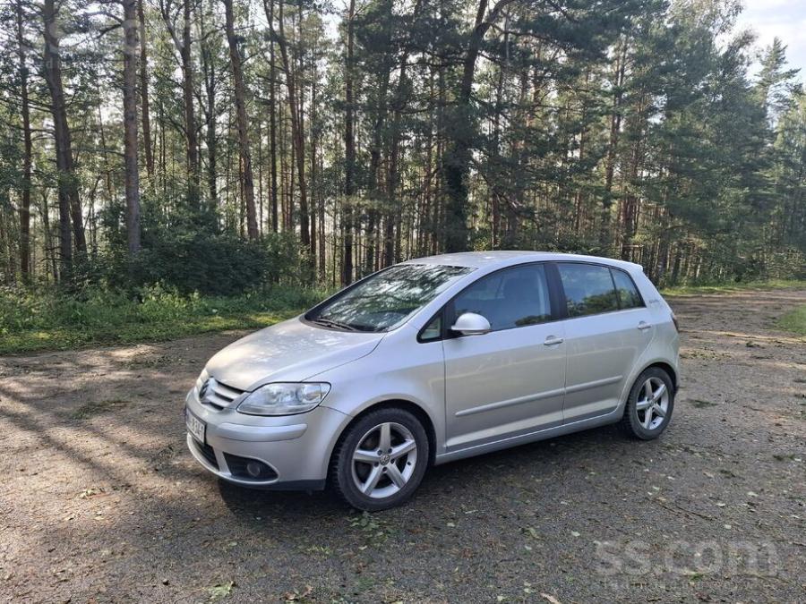 Grey Volkswagen Golf Plus 2006 in Jurmala, with an engine capacity of 2.00 L and mileage of 320 thousand km for 1700 €, photo 4 on AUTOMOTO.COM.LV