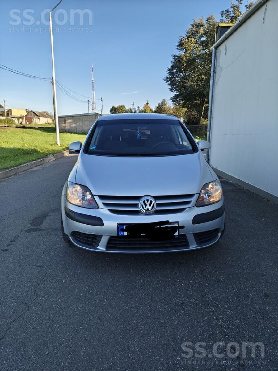 Pelēks Volkswagen Golf Plus 2006 Daugavpils, ar dzinēja tilpumu 1.90 L un nobraukumu 345 tūkst. km par 1300 €, foto 4 vietnē AUTOMOTO.COM.LV