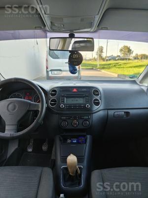 Pelēks Volkswagen Golf Plus 2006 Daugavpils, ar dzinēja tilpumu 1.90 L un nobraukumu 345 tūkst. km par 1300 €, foto 12 vietnē AUTOMOTO.COM.LV