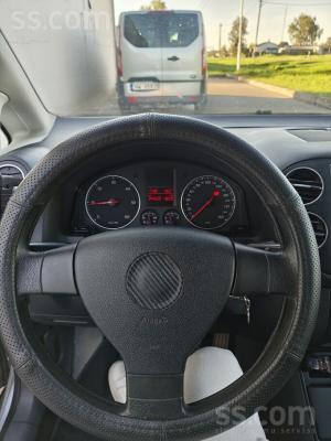 Pelēks Volkswagen Golf Plus 2006 Daugavpils, ar dzinēja tilpumu 1.90 L un nobraukumu 345 tūkst. km par 1300 €, foto 13 vietnē AUTOMOTO.COM.LV