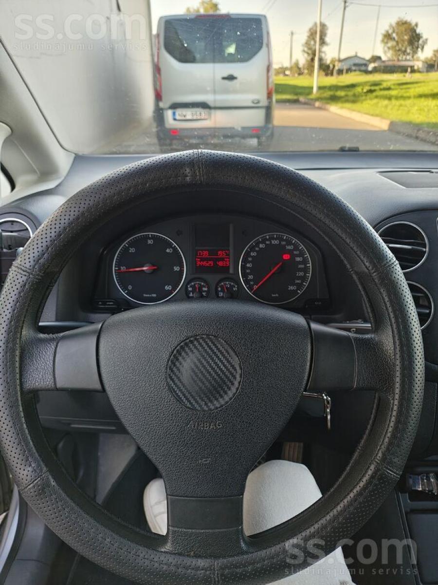 Pelēks Volkswagen Golf Plus 2006 Daugavpils, ar dzinēja tilpumu 1.90 L un nobraukumu 345 tūkst. km par 1300 €, foto 13 vietnē AUTOMOTO.COM.LV