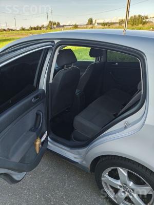 Pelēks Volkswagen Golf Plus 2006 Daugavpils, ar dzinēja tilpumu 1.90 L un nobraukumu 345 tūkst. km par 1300 €, foto 15 vietnē AUTOMOTO.COM.LV