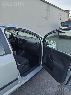 Pelēks Volkswagen Golf Plus 2006 Daugavpils, ar dzinēja tilpumu 1.90 L un nobraukumu 345 tūkst. km par 1300 €, foto 16 vietnē AUTOMOTO.COM.LV