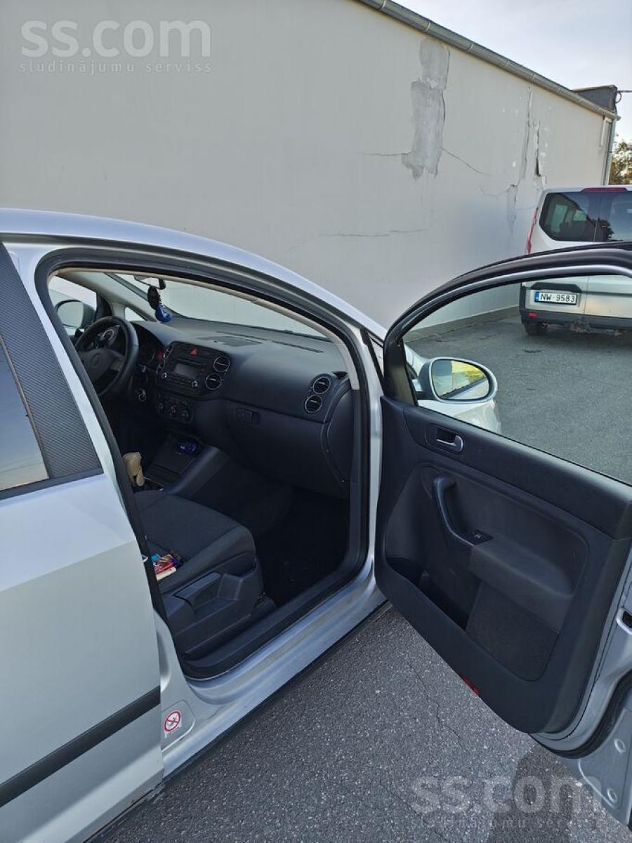 Pelēks Volkswagen Golf Plus 2006 Daugavpils, ar dzinēja tilpumu 1.90 L un nobraukumu 345 tūkst. km par 1300 €, foto 16 vietnē AUTOMOTO.COM.LV