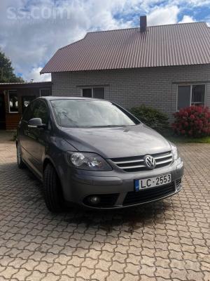 Pelēks Volkswagen Golf Plus 2006 Talsi, ar dzinēja tilpumu 1.90 L un nobraukumu 336 tūkst. km par 2200 €, foto  vietnē AUTOMOTO.COM.LV