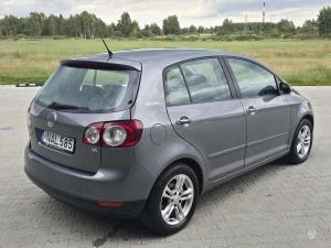 Pelēks Volkswagen Golf Plus 2006 Šauļi, ar dzinēja tilpumu 1.60 L un nobraukumu 134 tūkst. km par 1950 €, foto 5 vietnē AUTOMOTO.COM.LV