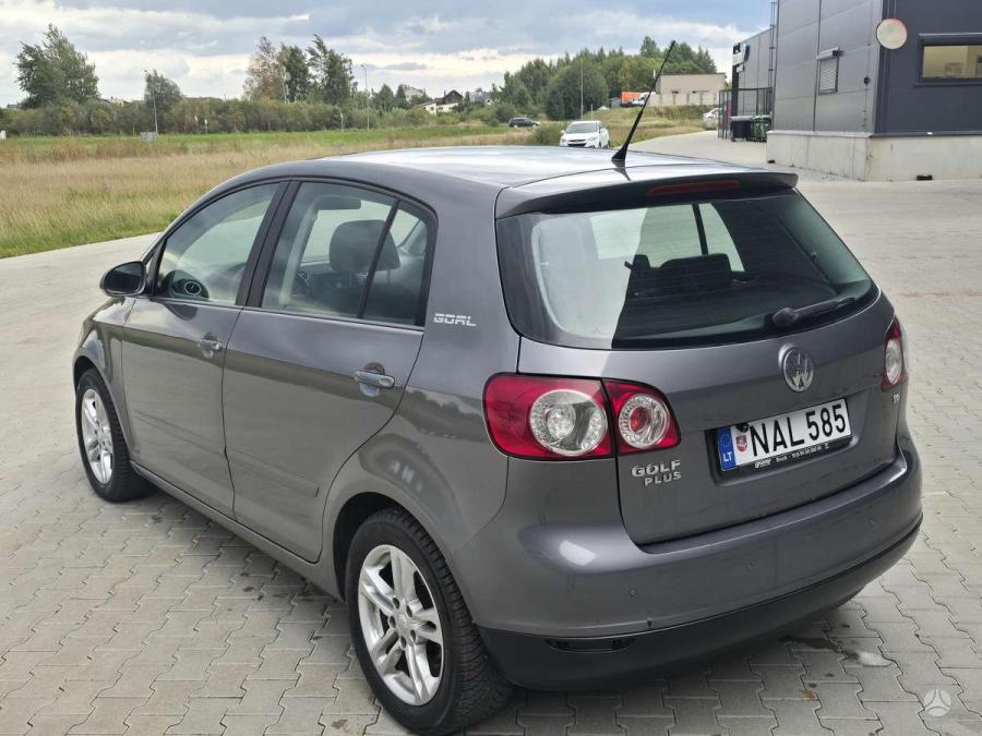 Pelēks Volkswagen Golf Plus 2006 Šauļi, ar dzinēja tilpumu 1.60 L un nobraukumu 134 tūkst. km par 1950 €, foto 7 vietnē AUTOMOTO.COM.LV