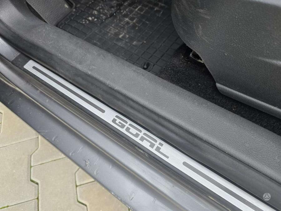 Pelēks Volkswagen Golf Plus 2006 Šauļi, ar dzinēja tilpumu 1.60 L un nobraukumu 134 tūkst. km par 1950 €, foto 12 vietnē AUTOMOTO.COM.LV