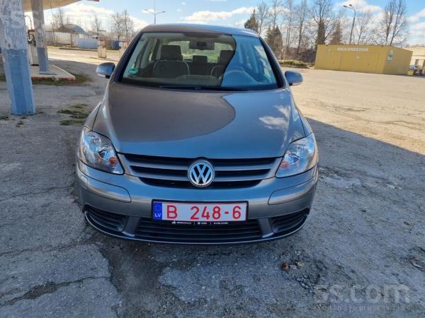 Grey Volkswagen Golf Plus 2007 in Ogre, with an engine capacity of 2.00 L and mileage of 0 thousand km for 3990 €, photo 2 on AUTOMOTO.COM.LV
