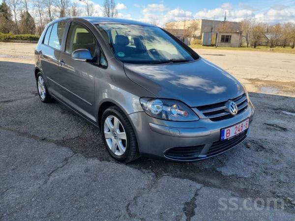 Grey Volkswagen Golf Plus 2007 in Ogre, with an engine capacity of 2.00 L and mileage of 0 thousand km for 3990 €, photo 3 on AUTOMOTO.COM.LV