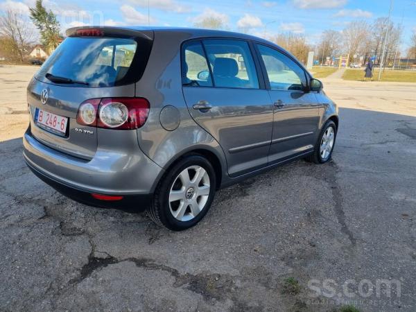 Grey Volkswagen Golf Plus 2007 in Ogre, with an engine capacity of 2.00 L and mileage of 0 thousand km for 3990 €, photo 5 on AUTOMOTO.COM.LV