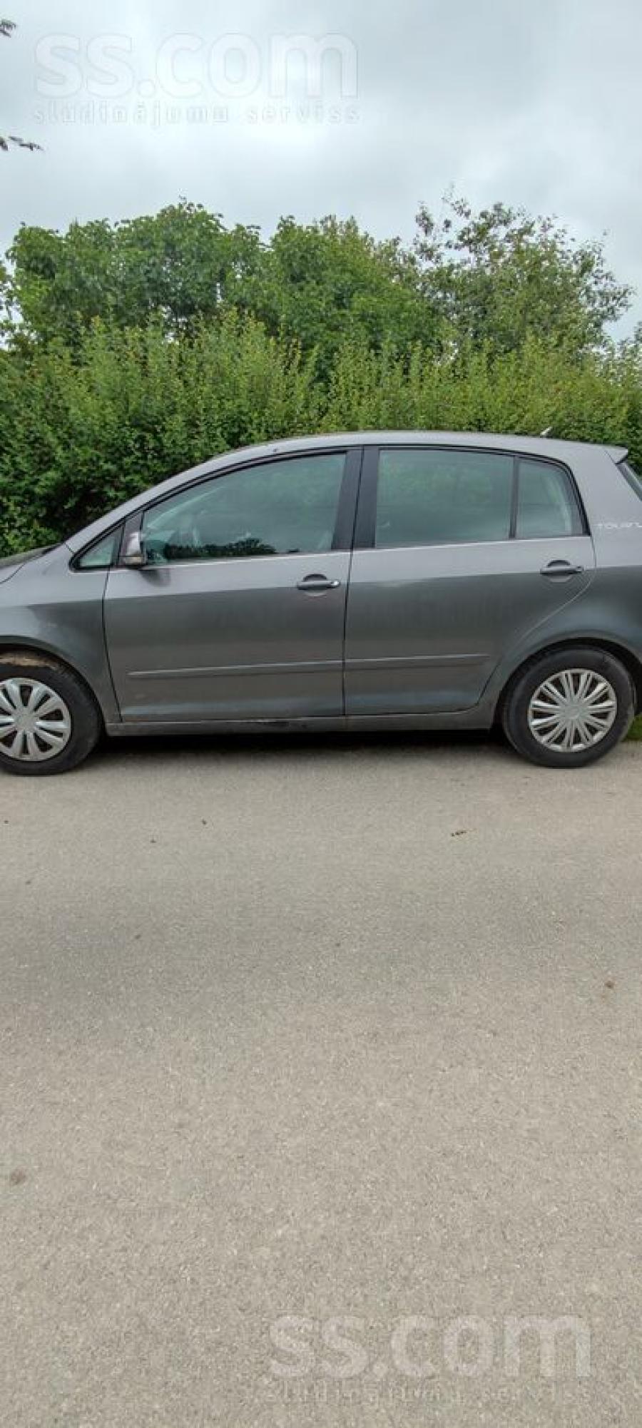 Pelēks Volkswagen Golf Plus 2007 Rīga, ar dzinēja tilpumu 1.90 L un nobraukumu 261 tūkst. km par 600 €, foto 3 vietnē AUTOMOTO.COM.LV