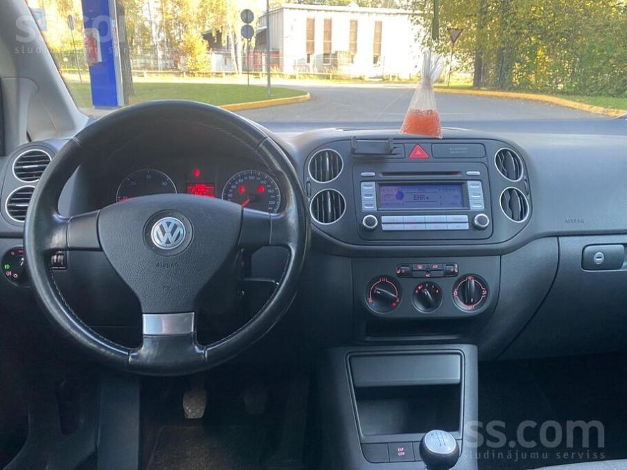 Pelēks Volkswagen Golf Plus 2007 Rīga, ar dzinēja tilpumu 1.90 L un nobraukumu 0 tūkst. km par 2299 €, foto 10 vietnē AUTOMOTO.COM.LV