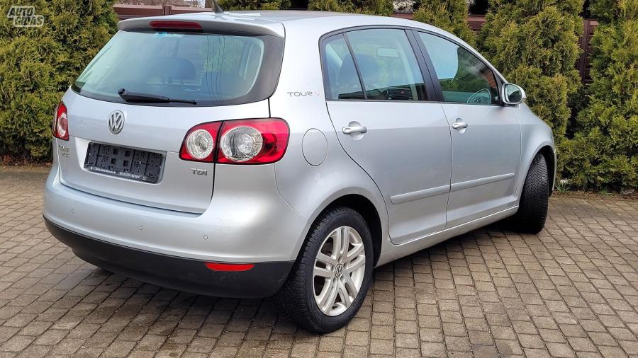 Grey Volkswagen Golf Plus 2007 in Kretinga, with an engine capacity of 1.90 L and mileage of 197 thousand km for 3650 €, photo 6 on AUTOMOTO.COM.LV
