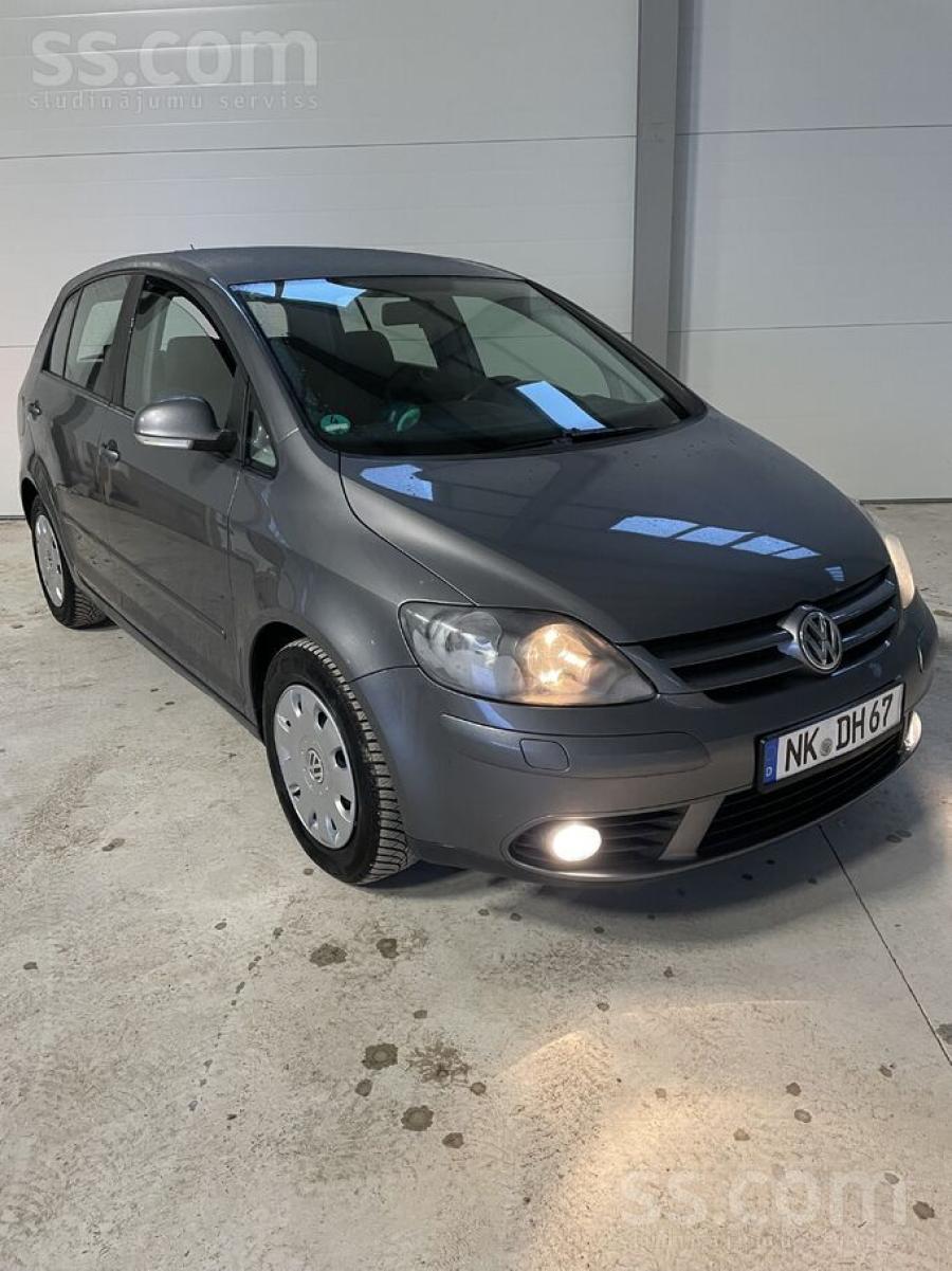 Pelēks Volkswagen Golf Plus 2007 Balvi, ar dzinēja tilpumu 1.90 L un nobraukumu 286 tūkst. km par 2750 €, foto 3 vietnē AUTOMOTO.COM.LV