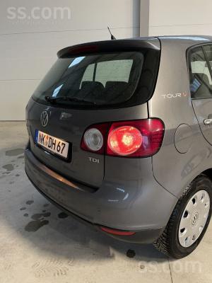 Pelēks Volkswagen Golf Plus 2007 Balvi, ar dzinēja tilpumu 1.90 L un nobraukumu 286 tūkst. km par 2750 €, foto 6 vietnē AUTOMOTO.COM.LV