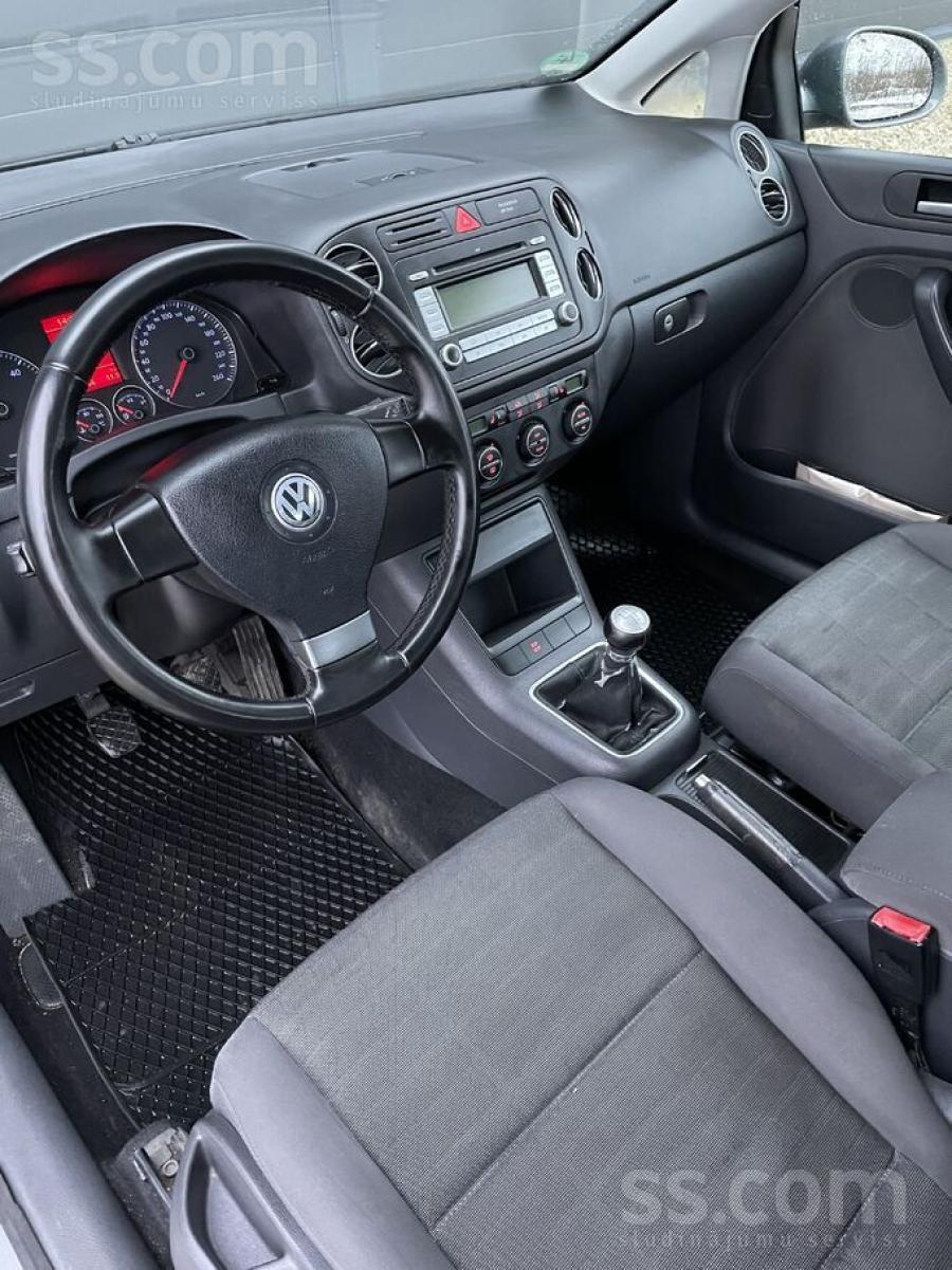 Pelēks Volkswagen Golf Plus 2007 Balvi, ar dzinēja tilpumu 1.90 L un nobraukumu 286 tūkst. km par 2750 €, foto 9 vietnē AUTOMOTO.COM.LV