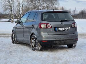 Pelēks Volkswagen Golf Plus 2007 Liepāja, ar dzinēja tilpumu 1.90 L un nobraukumu 344 tūkst. km par 1990 €, foto 10 vietnē AUTOMOTO.COM.LV