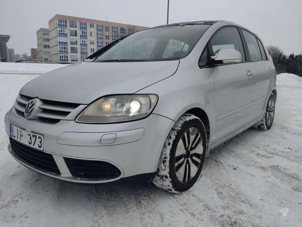Grey Volkswagen Golf Plus 2007 in Siauliai, with an engine capacity of 1.97 L and mileage of 300 thousand km for 2200 €, photo 1 on AUTOMOTO.COM.LV