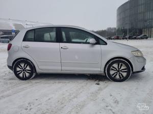 Pelēks Volkswagen Golf Plus 2007 Šauļi, ar dzinēja tilpumu 2.00 L un nobraukumu 300 tūkst. km par 2200 €, foto 6 vietnē AUTOMOTO.COM.LV