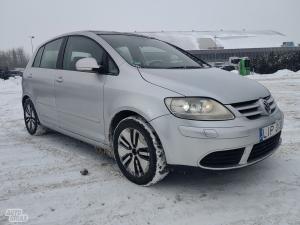 Pelēks Volkswagen Golf Plus 2007 Šauļi, ar dzinēja tilpumu 2.00 L un nobraukumu 300 tūkst. km par 2200 €, foto 7 vietnē AUTOMOTO.COM.LV