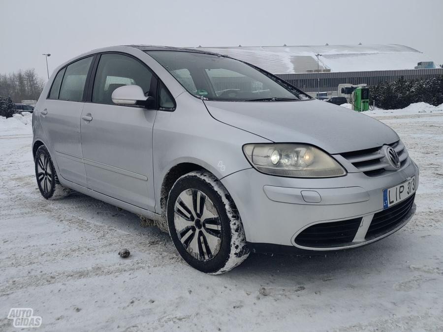 Pelēks Volkswagen Golf Plus 2007 Šauļi, ar dzinēja tilpumu 2.00 L un nobraukumu 300 tūkst. km par 2200 €, foto 7 vietnē AUTOMOTO.COM.LV
