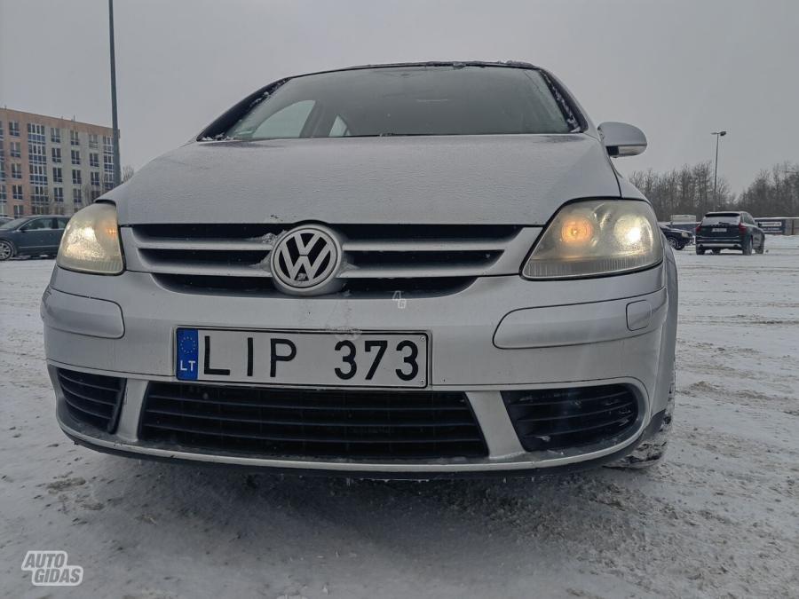 Pelēks Volkswagen Golf Plus 2007 Šauļi, ar dzinēja tilpumu 2.00 L un nobraukumu 300 tūkst. km par 2200 €, foto 8 vietnē AUTOMOTO.COM.LV