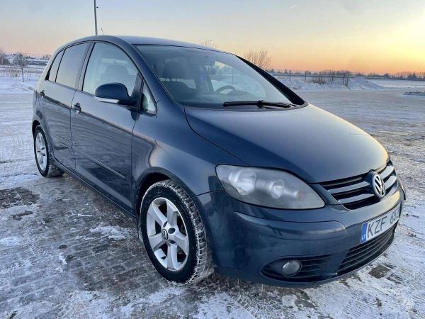 Pelēks Volkswagen Golf Plus 2007 Kauņa, ar dzinēja tilpumu 1.90 L un nobraukumu 300 tūkst. km par 1850 €, foto 2 vietnē AUTOMOTO.COM.LV