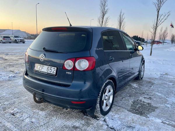 Pelēks Volkswagen Golf Plus 2007 Kauņa, ar dzinēja tilpumu 1.90 L un nobraukumu 300 tūkst. km par 1850 €, foto 6 vietnē AUTOMOTO.COM.LV