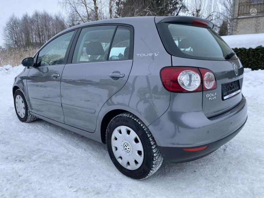 Pelēks Volkswagen Golf Plus 2007 Biržai, ar dzinēja tilpumu 1.39 L un nobraukumu 271 tūkst. km par 2650 €, foto 3 vietnē AUTOMOTO.COM.LV