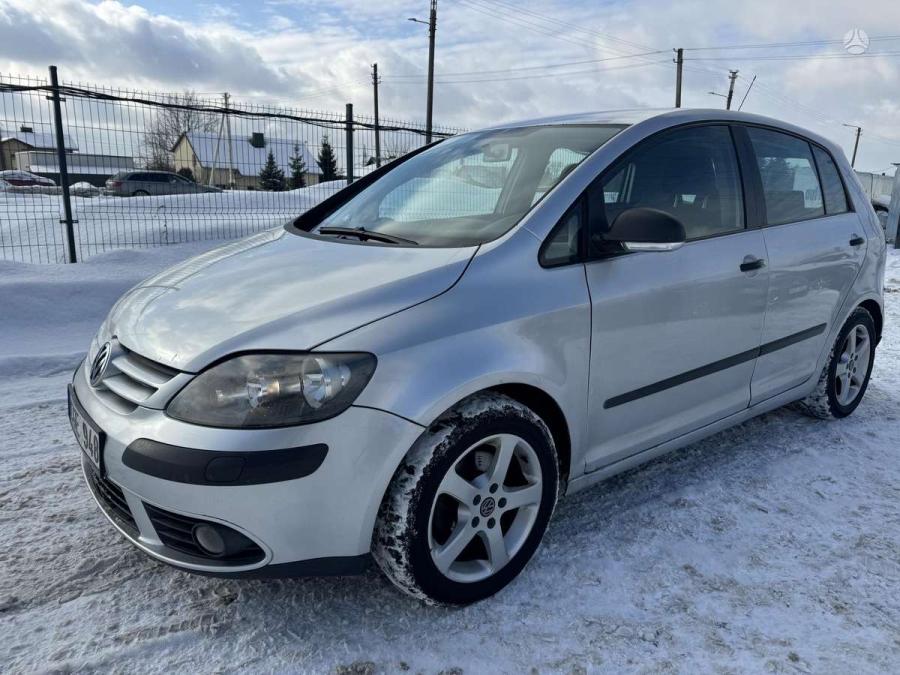 Grey Volkswagen Golf Plus 2007 in Kaunas, with an engine capacity of 1.90 L and mileage of 340 thousand km for 1680 €, photo 1 on AUTOMOTO.COM.LV