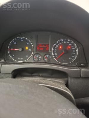 Pelēks Volkswagen Golf Plus 2007 Rīga, ar dzinēja tilpumu 1.90 L un nobraukumu 201 tūkst. km par 2400 €, foto 7 vietnē AUTOMOTO.COM.LV