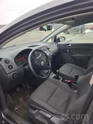 Pelēks Volkswagen Golf Plus 2007 Rīga, ar dzinēja tilpumu 1.90 L un nobraukumu 201 tūkst. km par 2400 €, foto 8 vietnē AUTOMOTO.COM.LV