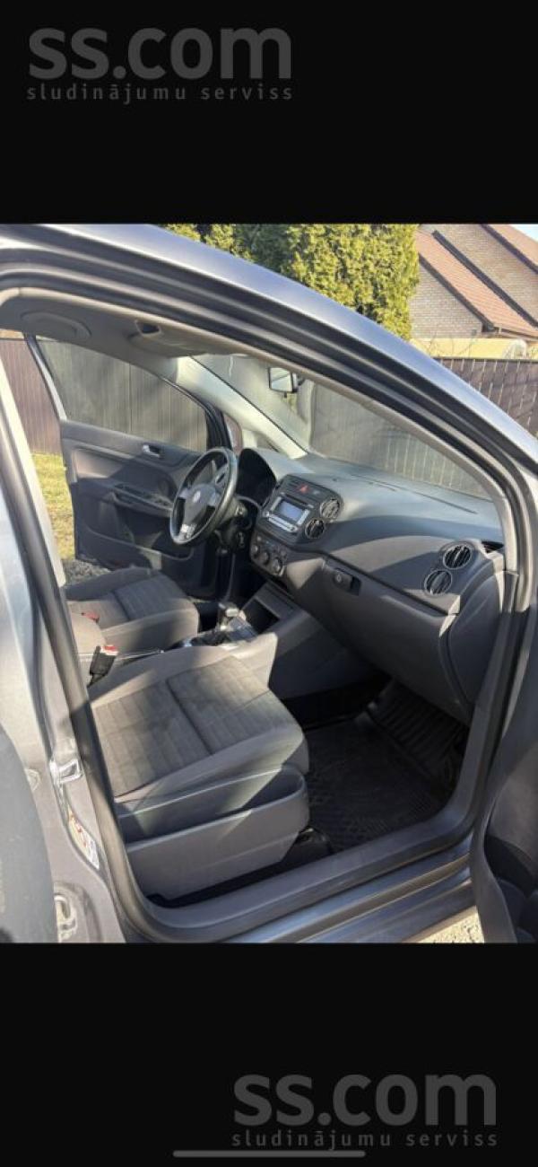 Pelēks Volkswagen Golf Plus 2007 Rīga, ar dzinēja tilpumu 1.40 L un nobraukumu 270 tūkst. km par 1300 €, foto 9 vietnē AUTOMOTO.COM.LV