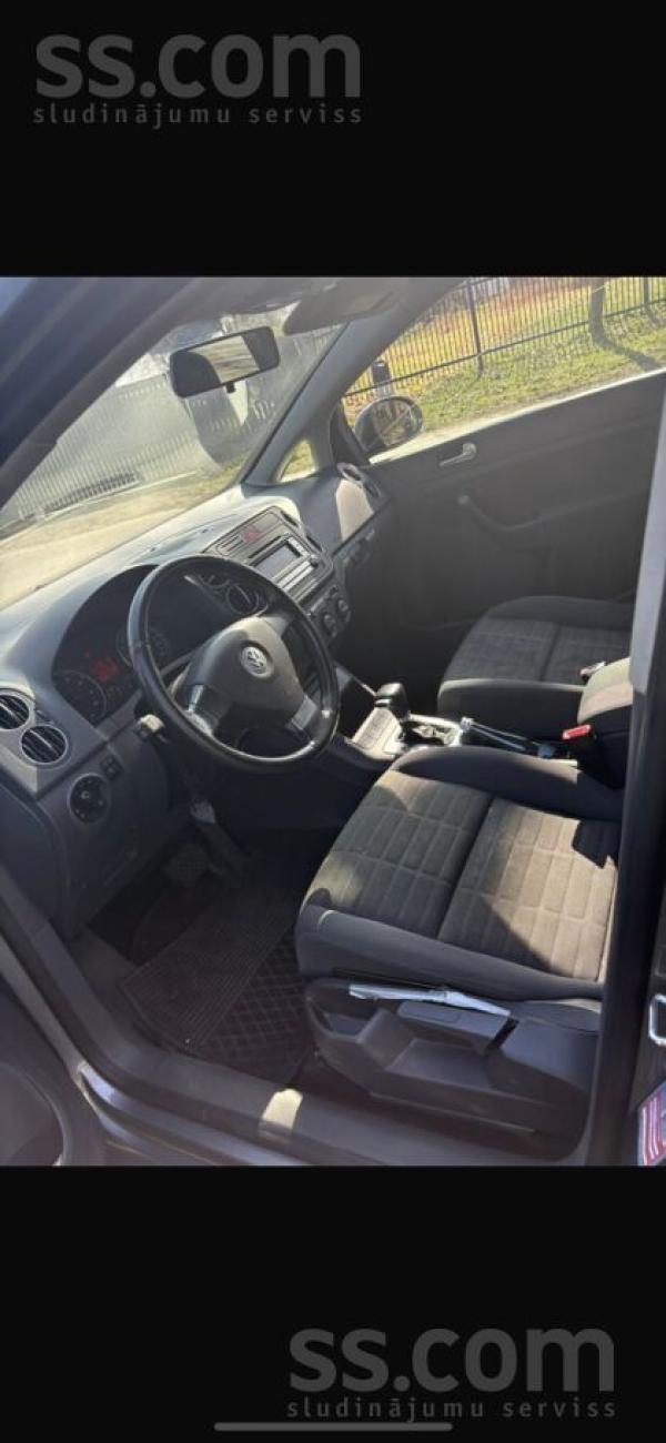 Pelēks Volkswagen Golf Plus 2007 Rīga, ar dzinēja tilpumu 1.40 L un nobraukumu 270 tūkst. km par 1300 €, foto 10 vietnē AUTOMOTO.COM.LV