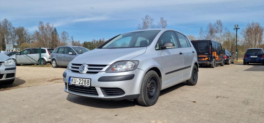 Grey Volkswagen Golf Plus 2007 in Riga, with an engine capacity of 1.90 L and mileage of 423 thousand km for 1800 €, photo 7 on AUTOMOTO.COM.LV
