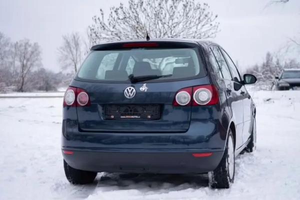 Grey Volkswagen Golf Plus 2007 in Grobiņa, with an engine capacity of 1.90 L and mileage of 267 thousand km for 4250 €, photo 8 on AUTOMOTO.COM.LV