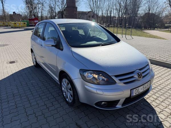 Pelēks Volkswagen Golf Plus 2007 Saldus, ar dzinēja tilpumu 1.90 L un nobraukumu 391 tūkst. km par 3090 €, foto 3 vietnē AUTOMOTO.COM.LV