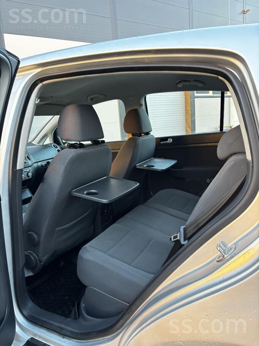 Grey Volkswagen Golf Plus 2007 in Balvi, with an engine capacity of 1.90 L and mileage of 256 thousand km for 2250 €, photo 14 on AUTOMOTO.COM.LV