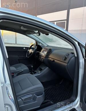 Grey Volkswagen Golf Plus 2007 in Balvi, with an engine capacity of 1.90 L and mileage of 256 thousand km for 2250 €, photo 18 on AUTOMOTO.COM.LV