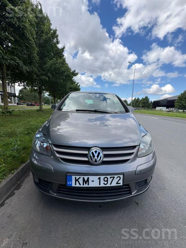 Grey Volkswagen Golf Plus 2007 in Riga, with an engine capacity of 2.00 L and mileage of 370 thousand km for 1390 €, photo 3 on AUTOMOTO.COM.LV
