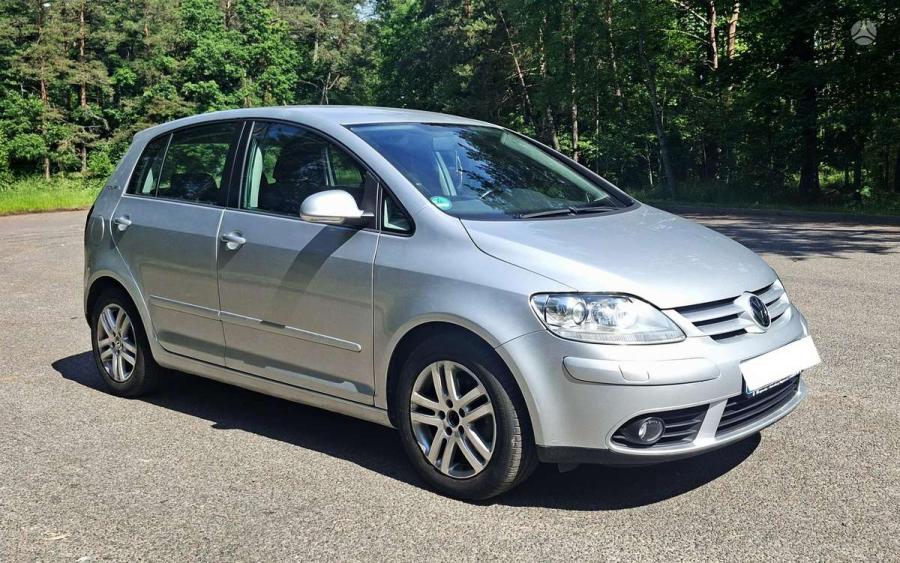 Grey Volkswagen Golf Plus 2007 in Anyksciai, with an engine capacity of 1.97 L and mileage of 239 thousand km for 2100 €, photo 3 on AUTOMOTO.COM.LV