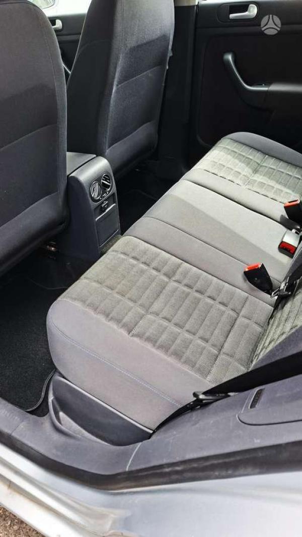 Pelēks Volkswagen Golf Plus 2007 Anykščiai, ar dzinēja tilpumu 1.97 L un nobraukumu 239 tūkst. km par 2100 €, foto 9 vietnē AUTOMOTO.COM.LV