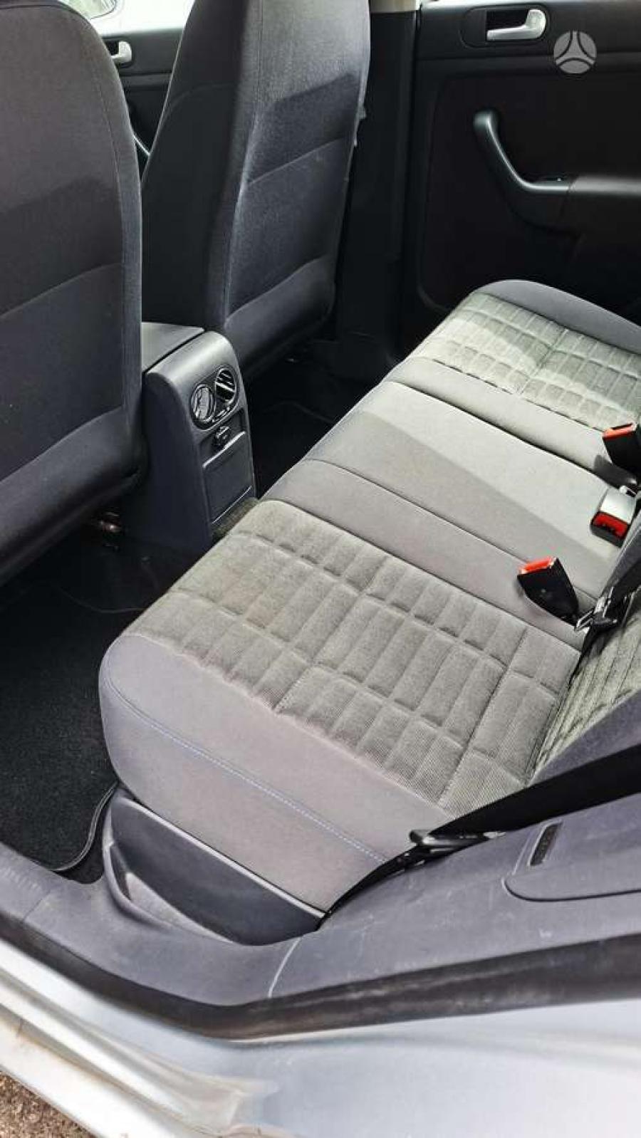 Grey Volkswagen Golf Plus 2007 in Anyksciai, with an engine capacity of 1.97 L and mileage of 239 thousand km for 2100 €, photo 10 on AUTOMOTO.COM.LV