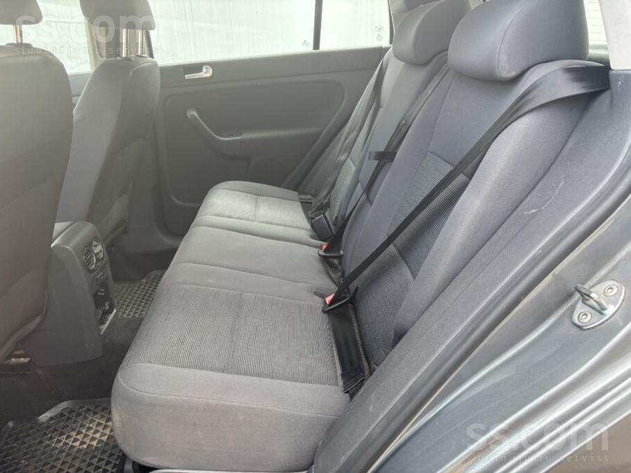 Grey Volkswagen Golf Plus 2007 in Ogre, with an engine capacity of 1.60 L and mileage of 187 thousand km for 1700 €, photo 11 on AUTOMOTO.COM.LV