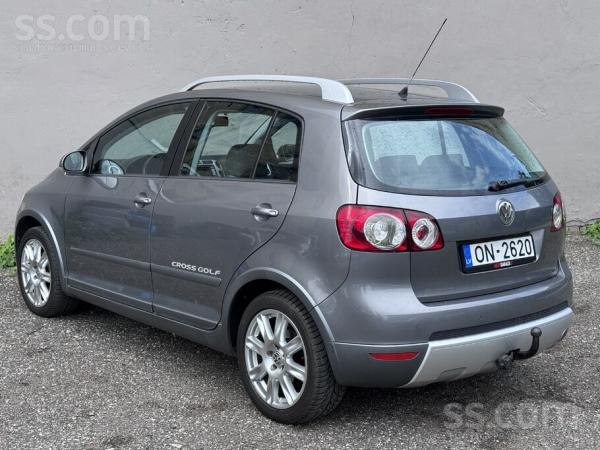 Pelēks Volkswagen Golf Plus 2007 Rīga, ar dzinēja tilpumu 2.00 L un nobraukumu 202 tūkst. km par 4790 €, foto 5 vietnē AUTOMOTO.COM.LV